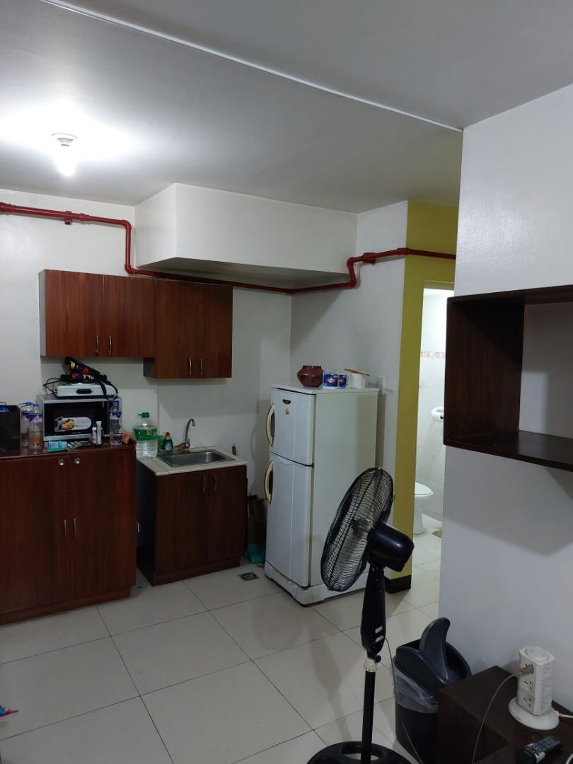 3BR corner unit Pinecrest New Manila Beside Robinson Magnolia Gilmore ...