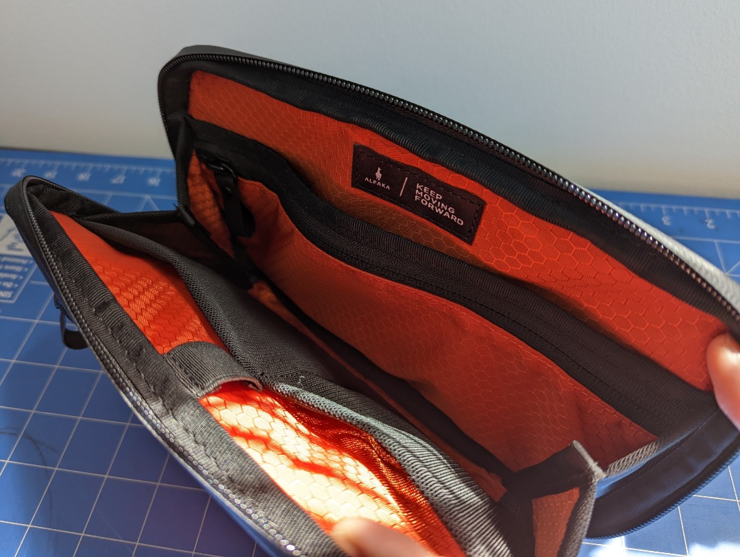 ALPAKA Elements Tech Case Mini (Black X-Pac VX42), Men's Fashion, Bags ...