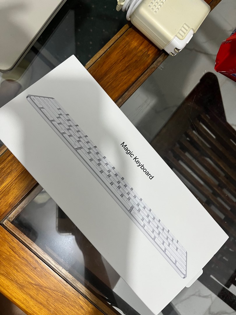 Apple Magic Keyboard - US English Late 2021, Computers & Tech, Parts ...