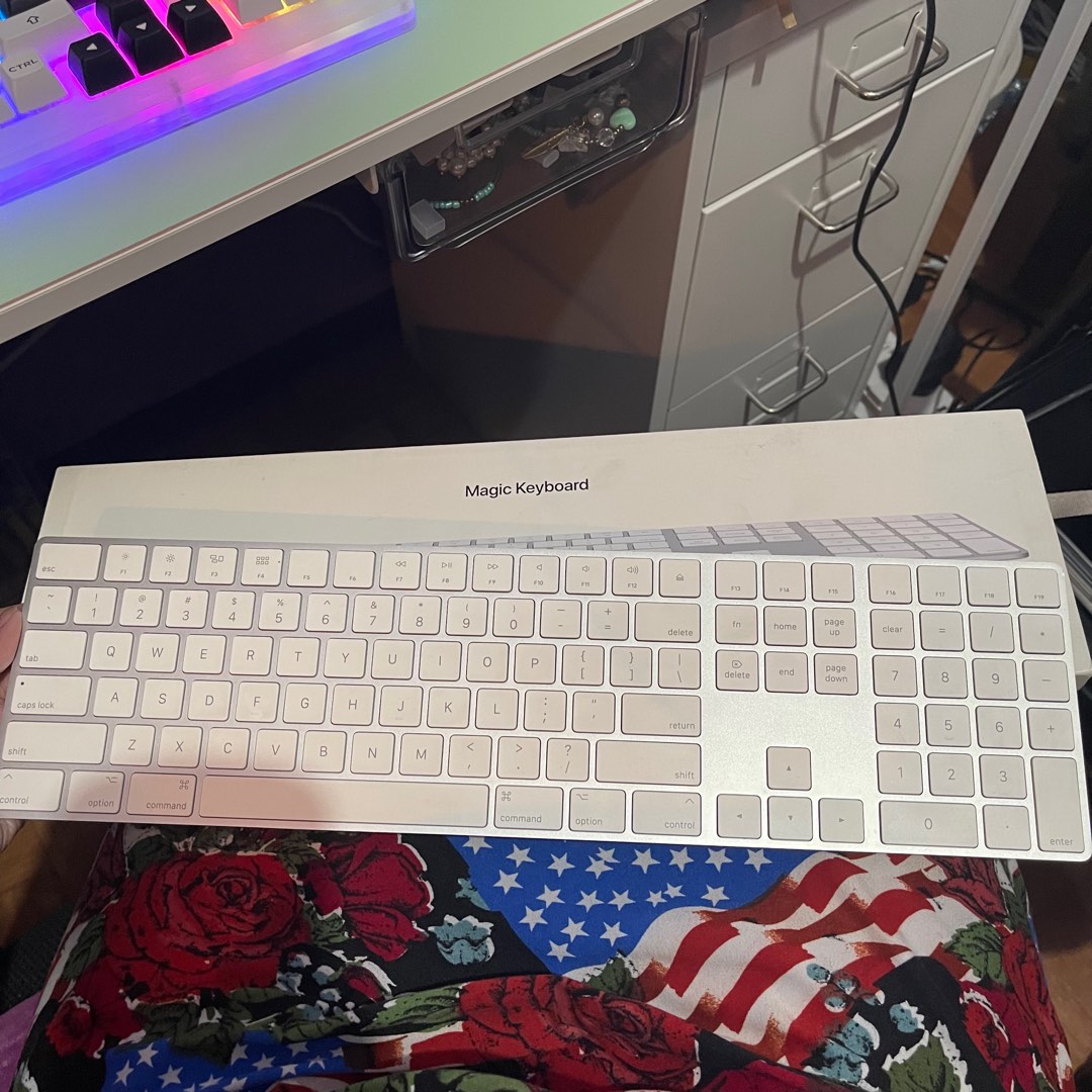 Apple Magic Keyboard with Numeric Keypad, Computers & Tech, Parts ...