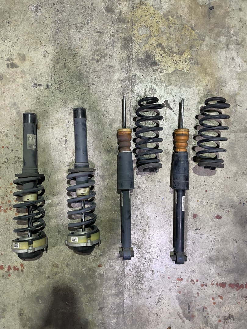 Audi A4 B9 Original Suspension with Lowering Springs, Car Accessories ...