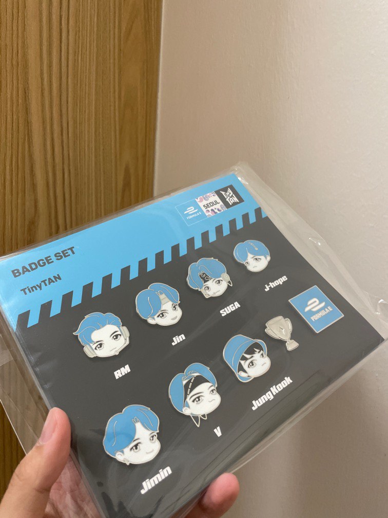 BTS Tiny Tan Badges Limited Edition, Hobbies & Toys, Collectibles ...