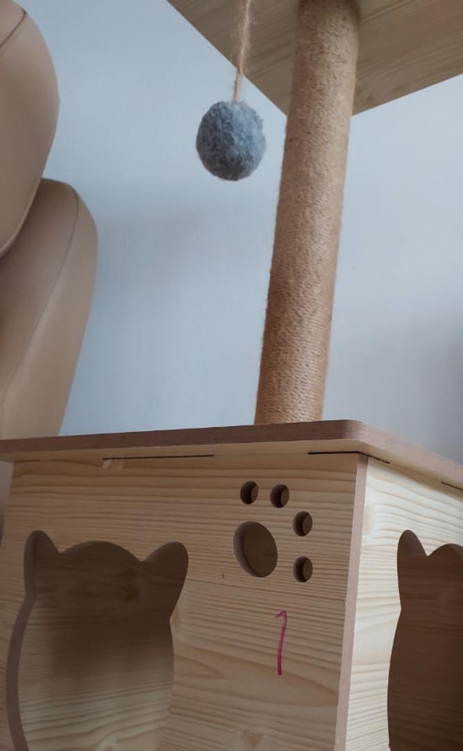 Cat play stand & scratcher, Pet Supplies, Homes & Other Pet Accessories ...