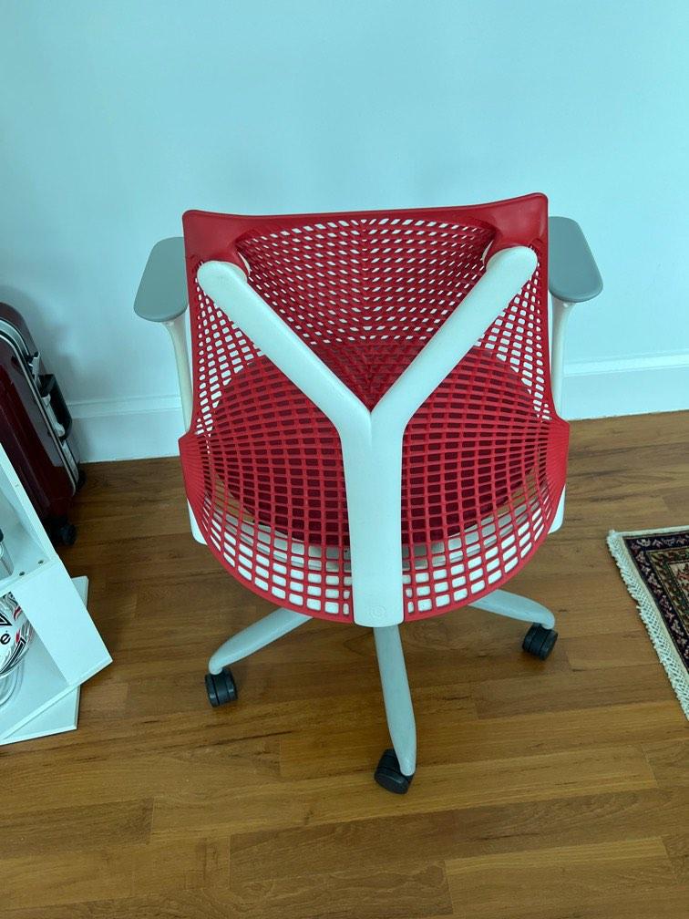 Herman Miller office Chair, Furniture & Home Living, Furniture, Chairs ...