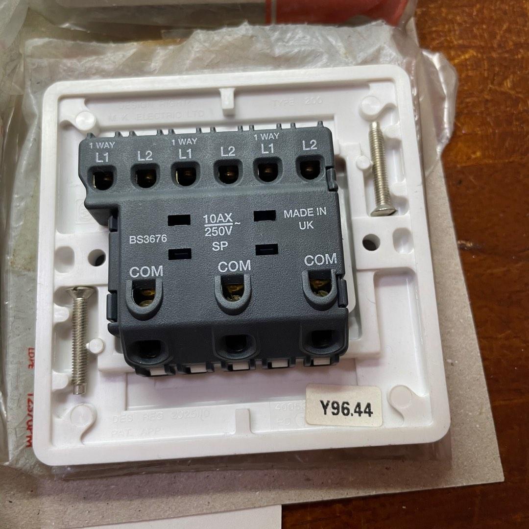 MK switch with LED new Made in UK set of 6 , TV & Home Appliances ...