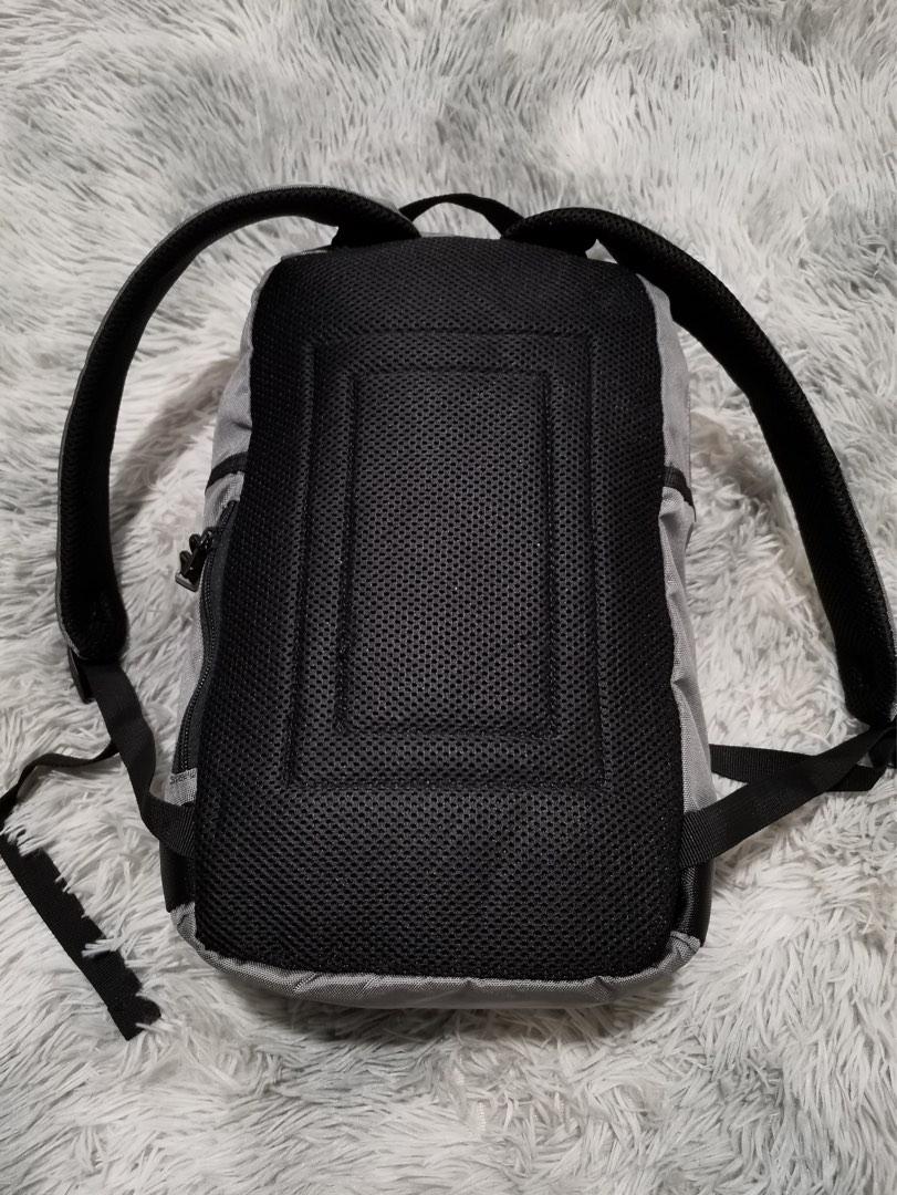 NATIONAL GEO Backpack, Men's Fashion, Bags, Backpacks on Carousell