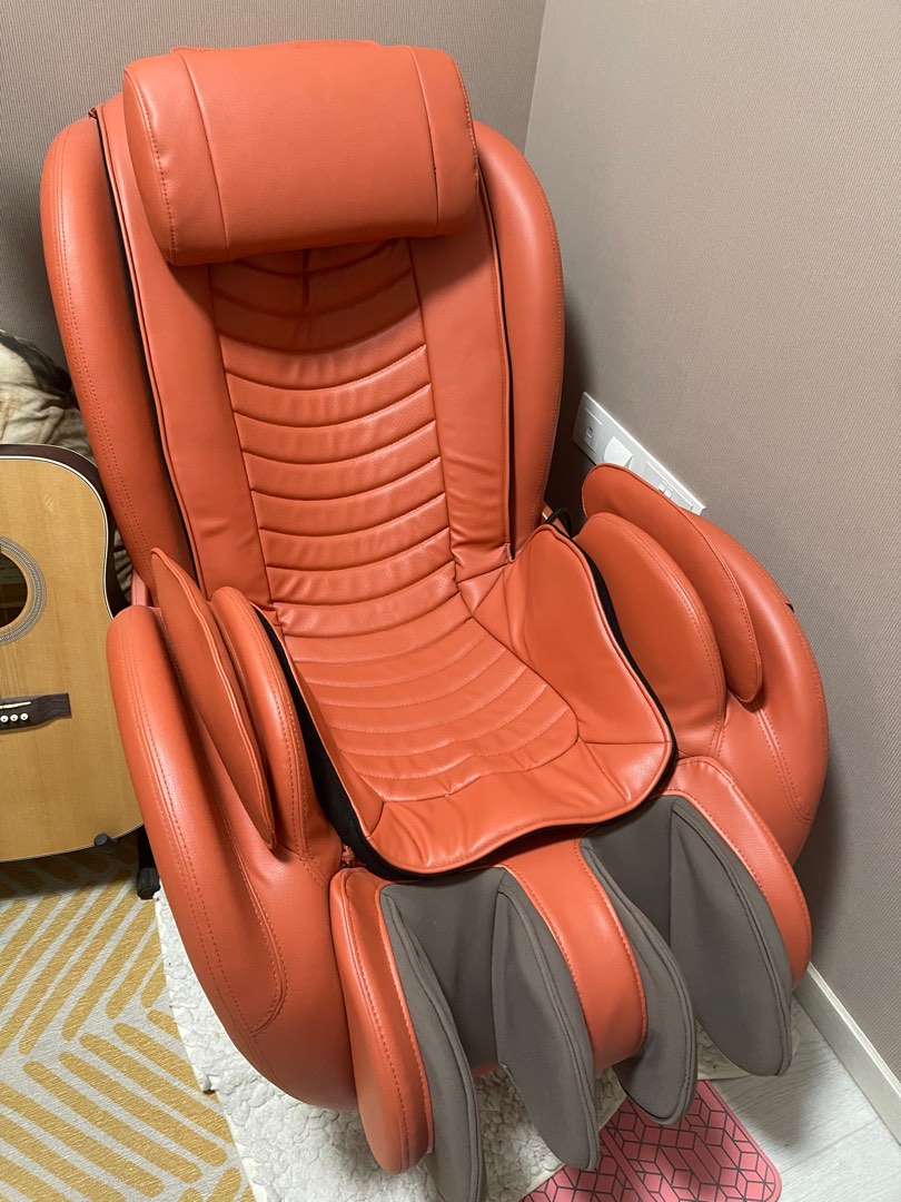 Osim Udivine mini massage chair, Health & Nutrition, Massage Devices on ...