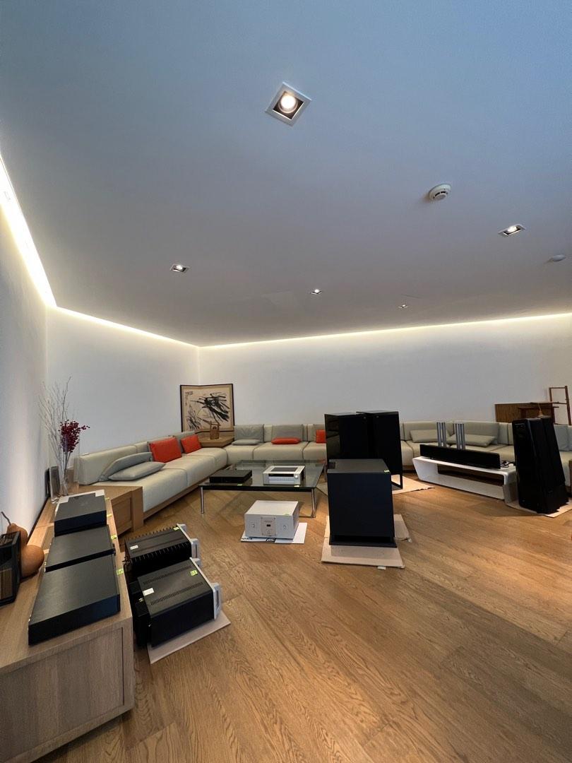 POWERTEK PAV-5000 Auto Voltage Regulator, Audio, Other Audio Equipment on Carousell