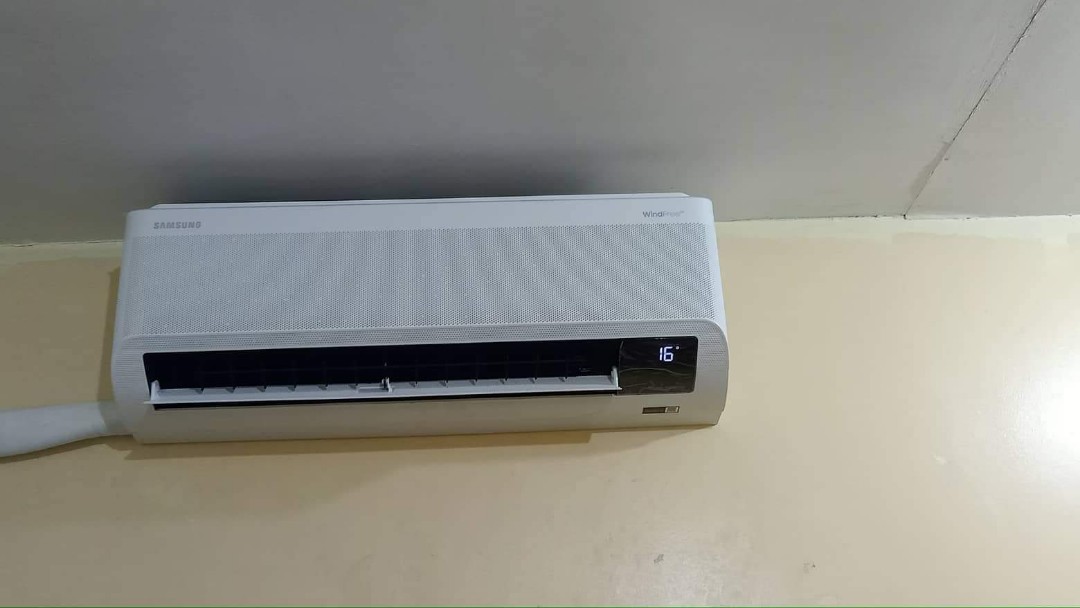 Samsung split type inverter Aircon with free installation brand new ...