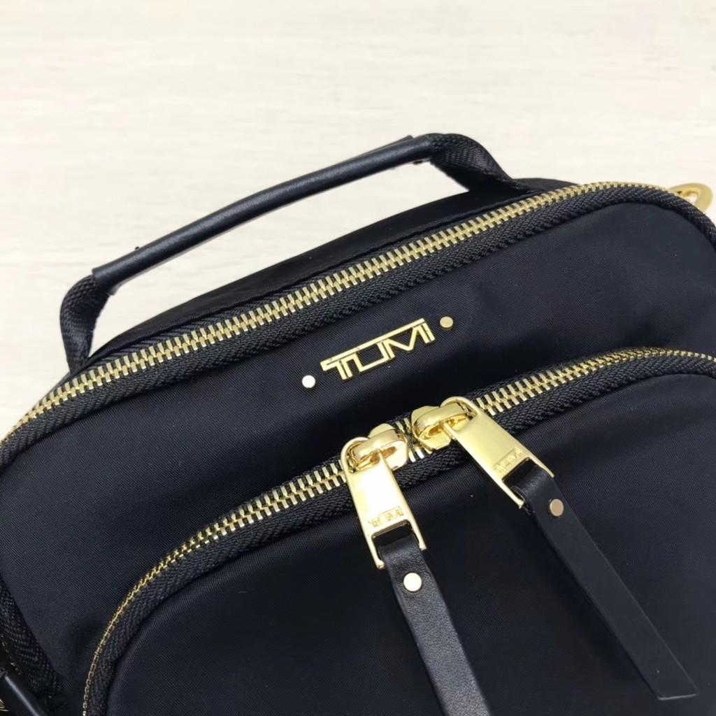 Tumi, Fesyen Wanita, Tas & Dompet di Carousell