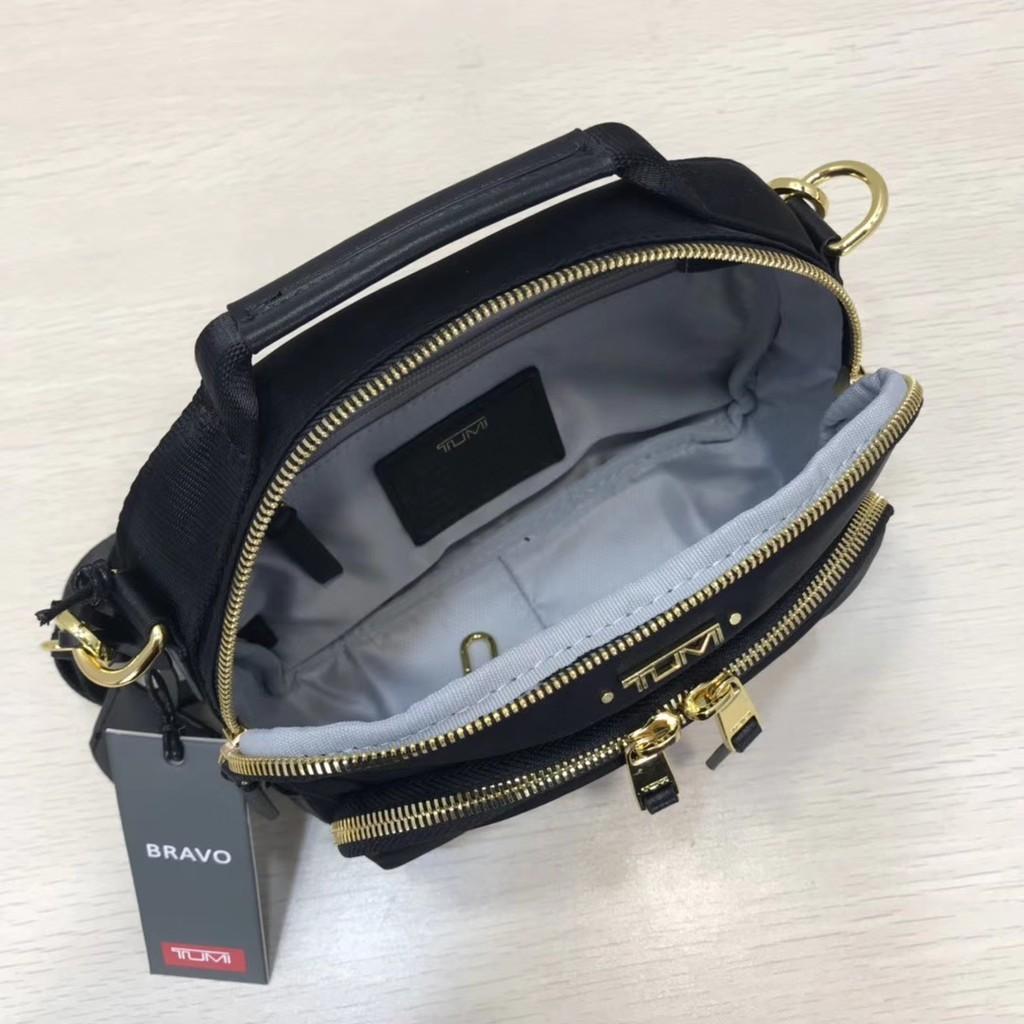 Tumi, Fesyen Wanita, Tas & Dompet di Carousell