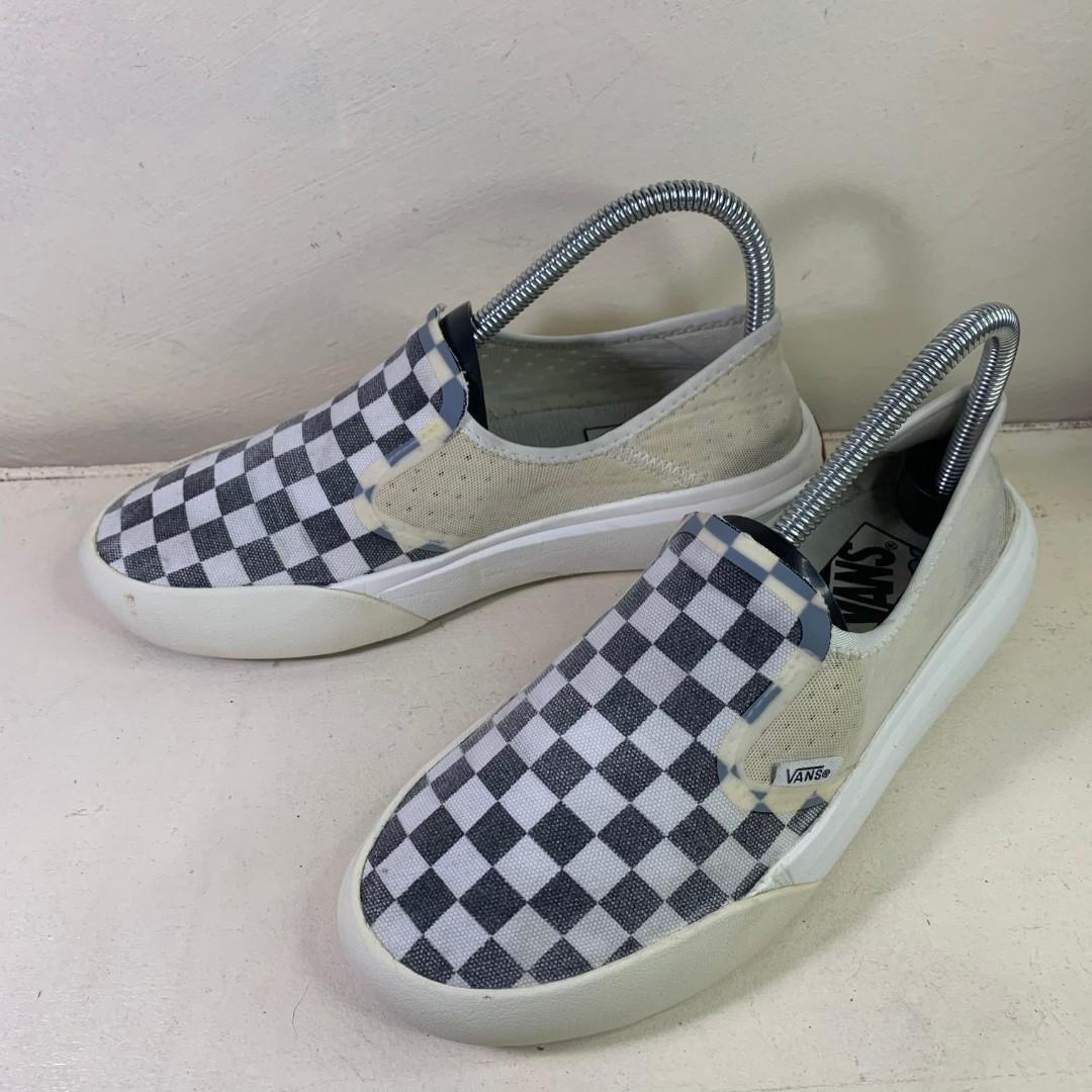 VANS CB COMFYCUSH, Women's Fashion, Footwear, Sneakers on Carousell