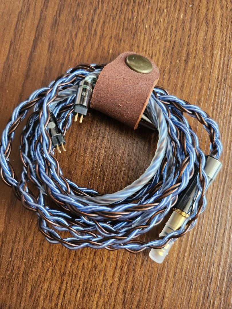 Cross Lambda Lunar 4.4 2Pin, 音響器材, 耳機 - Carousell