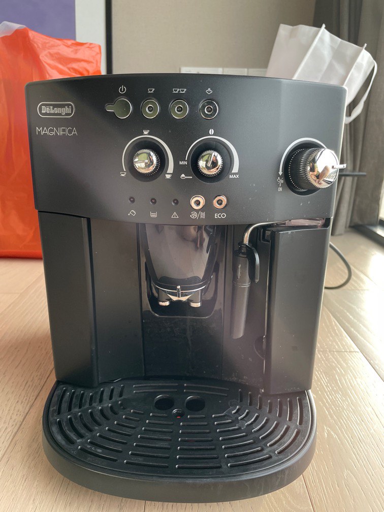DeLonghi Magnifica Coffee Machine, TV & Home Appliances, Kitchen ...