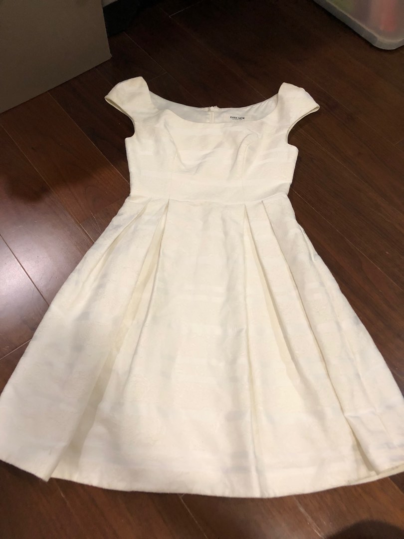 Ever New White Textured Short Dress, Women's Fashion, Dresses & Sets ...