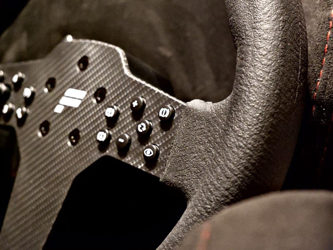 Fanatec CSL Elite P1 V2 Steering Wheel, Video Gaming, Gaming ...