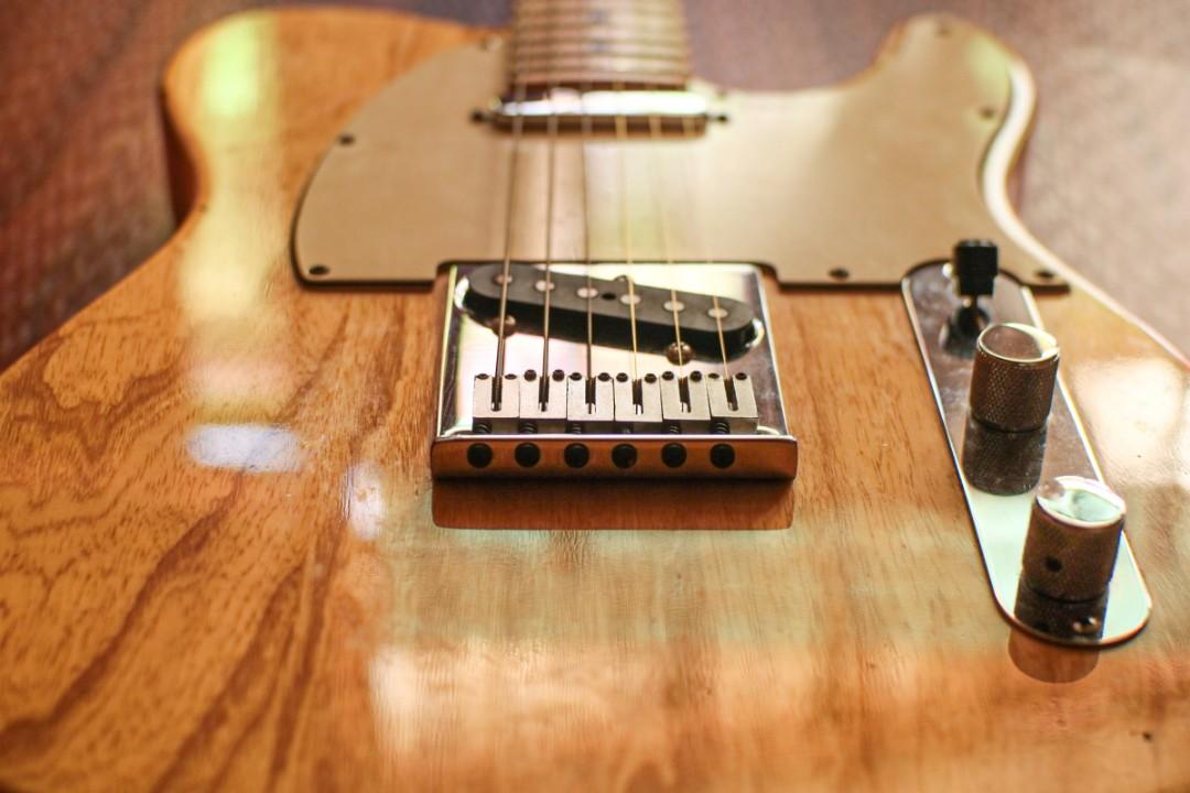 Fender American Standard Telecaster (Natural Finish), Hobbies & Toys ...
