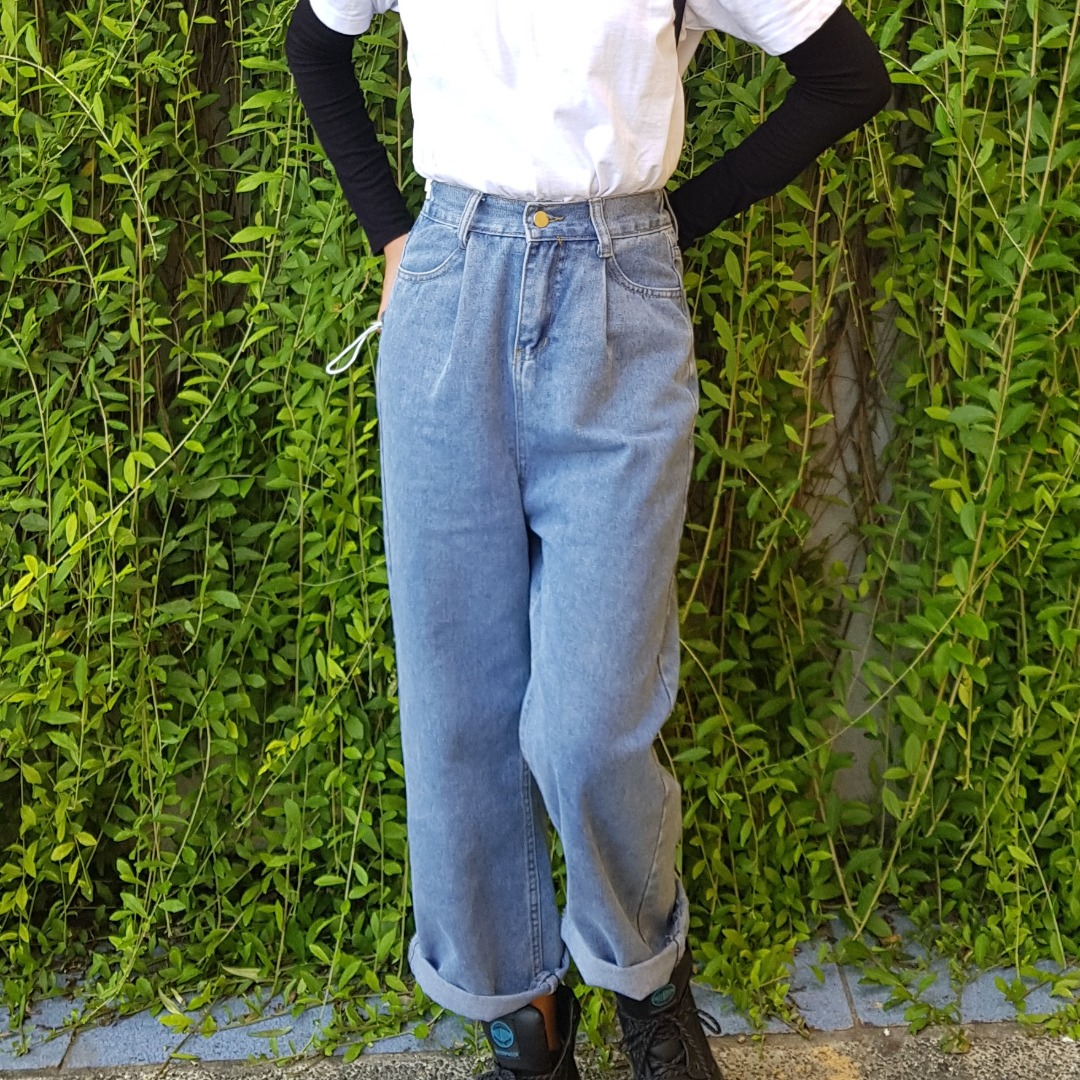 Garter Mom Jeans Denim, Women's Fashion, Bottoms, Jeans on Carousell