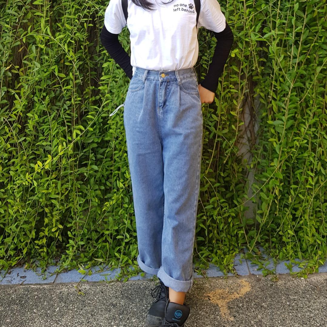 Garter Mom Jeans Denim, Women's Fashion, Bottoms, Jeans on Carousell