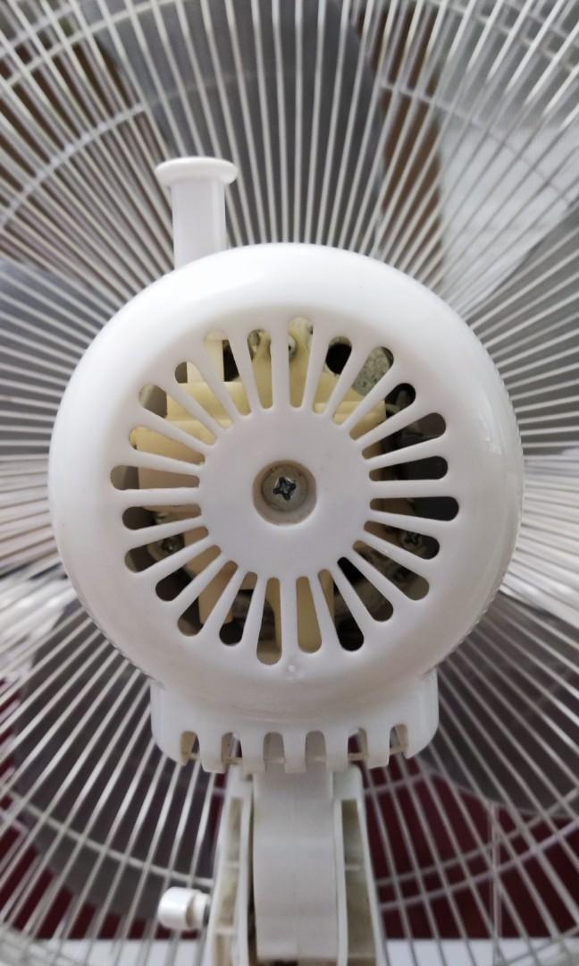Giant 16" stand fan, Furniture & Home Living, Lighting & Fans, Fans on ...