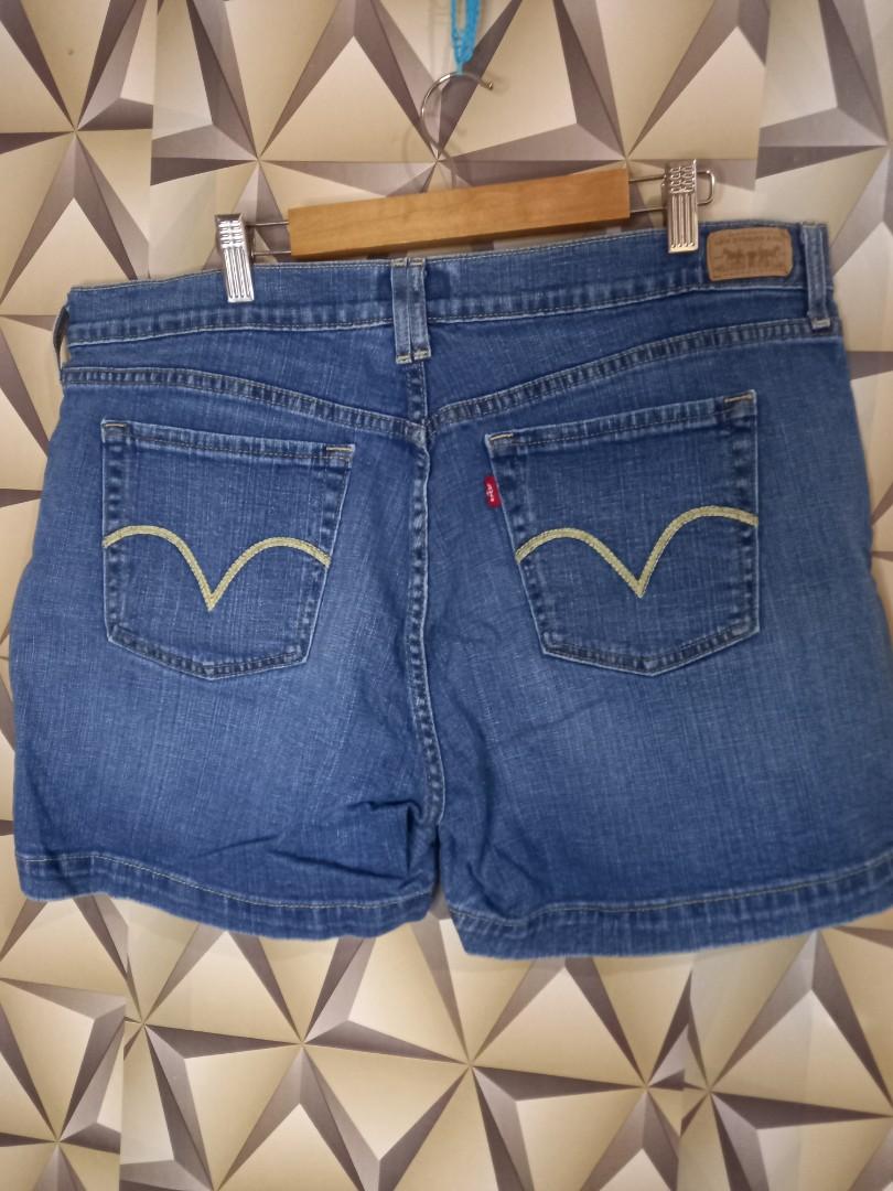 LEVIS Maong Short, Women's Fashion, Bottoms, Shorts on Carousell