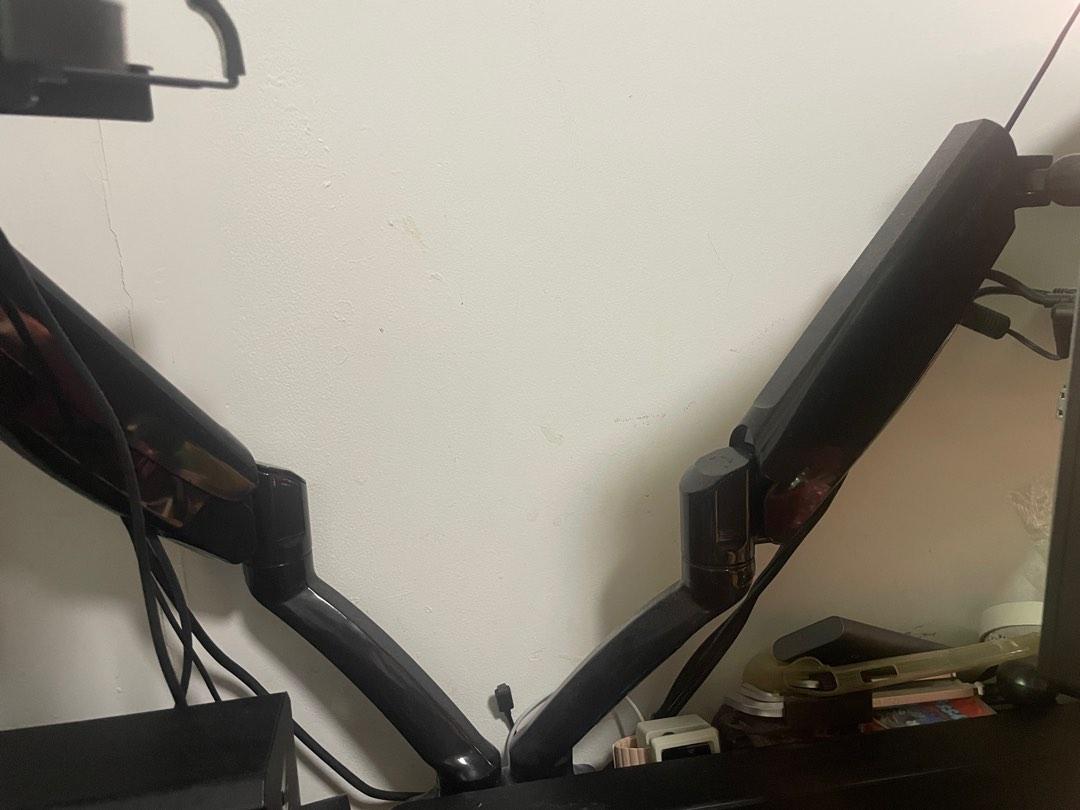 LG 24'' Monitor + Monitor Arm + Monitor Light Bar+Monitor Stand ...