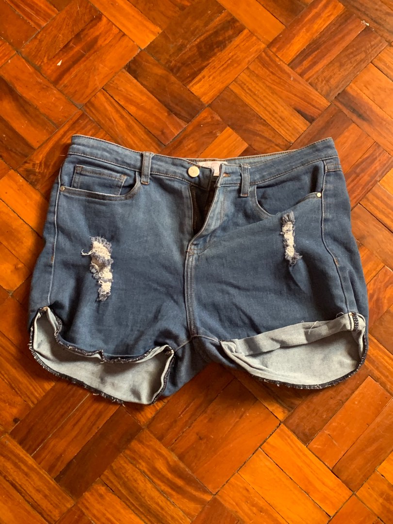 Maong Shorts, Women's Fashion, Bottoms, Shorts on Carousell
