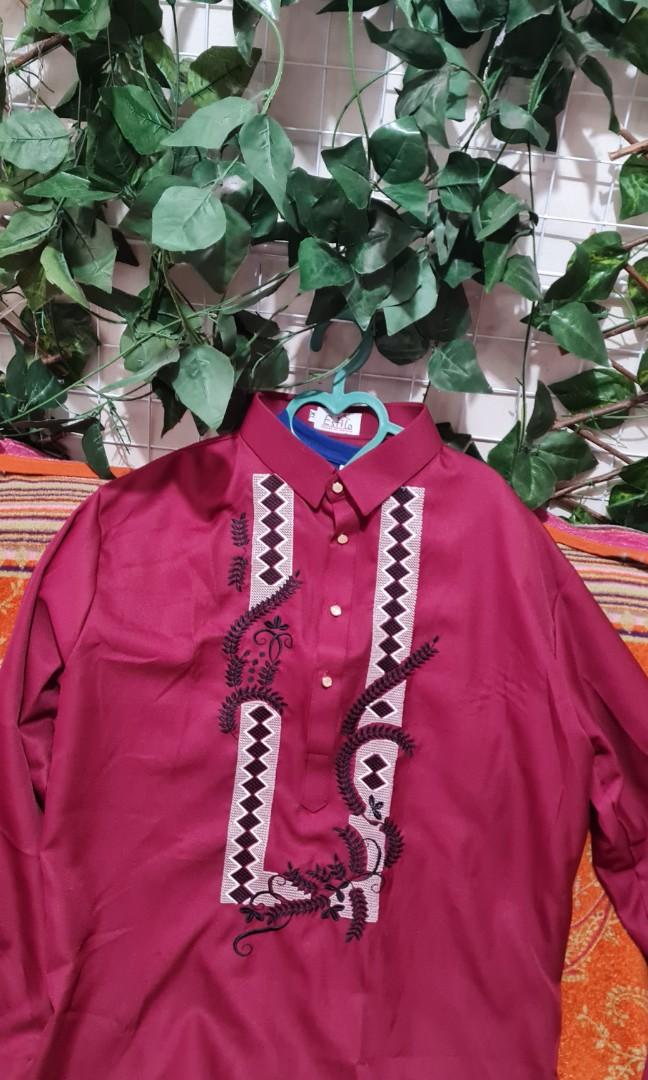Maroon Barong Used Once XL, Men's Fashion, Tops & Sets, Formal Shirts ...