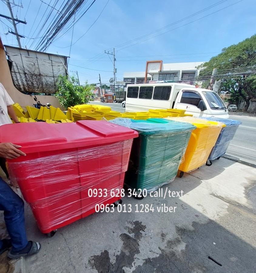 Mobile waste bin, Furniture & Home Living, Cleaning & Homecare Supplies ...