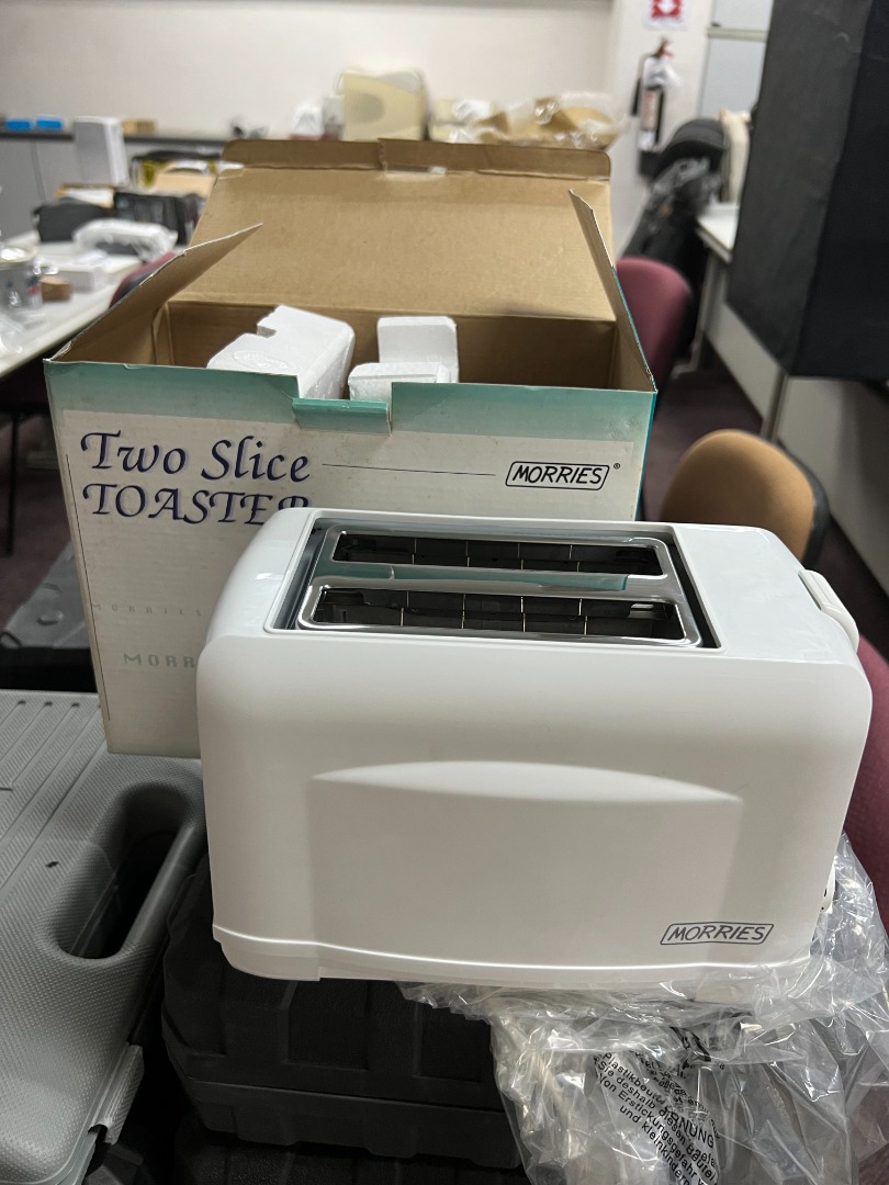 Morries Two Slice Toaster Model AT-250, TV & Home Appliances, Kitchen ...