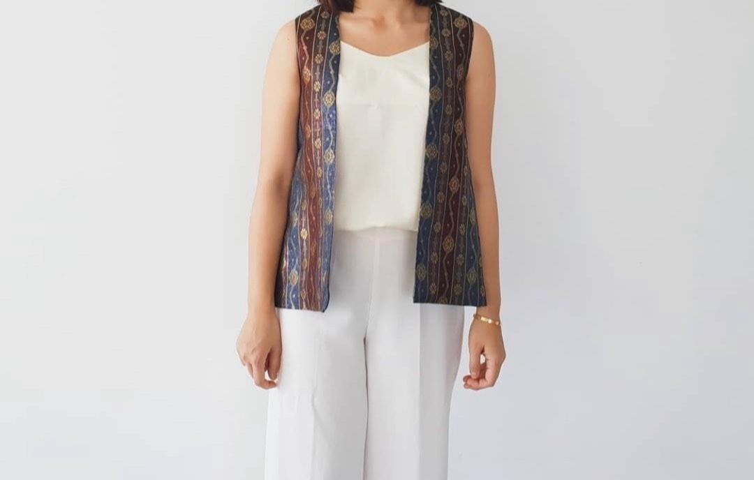 Outer batik seniman kain/1778, Fesyen Wanita, Pakaian Wanita, Baju ...