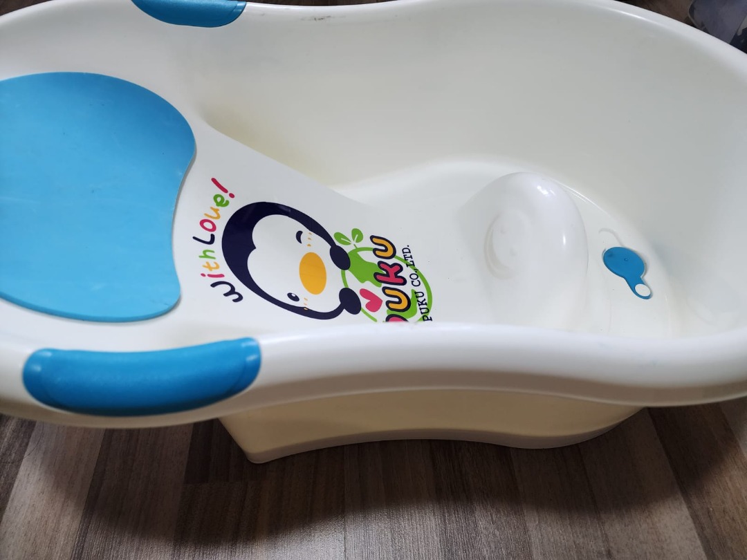 Puku Baby Bath tub, Babies & Kids, Bathing & Changing, Bathtub & Bath ...
