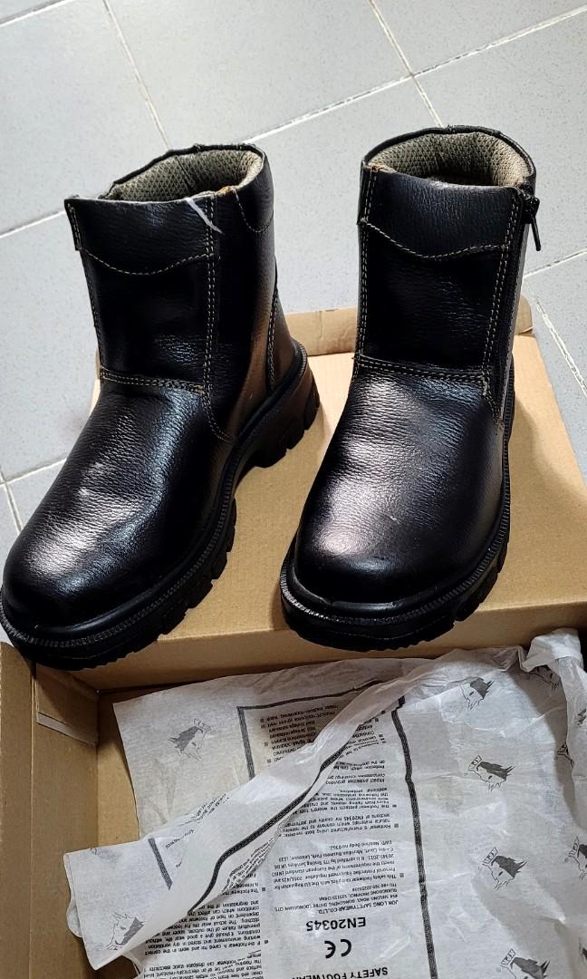 Safety boots, Women's Fashion, Footwear, Boots on Carousell
