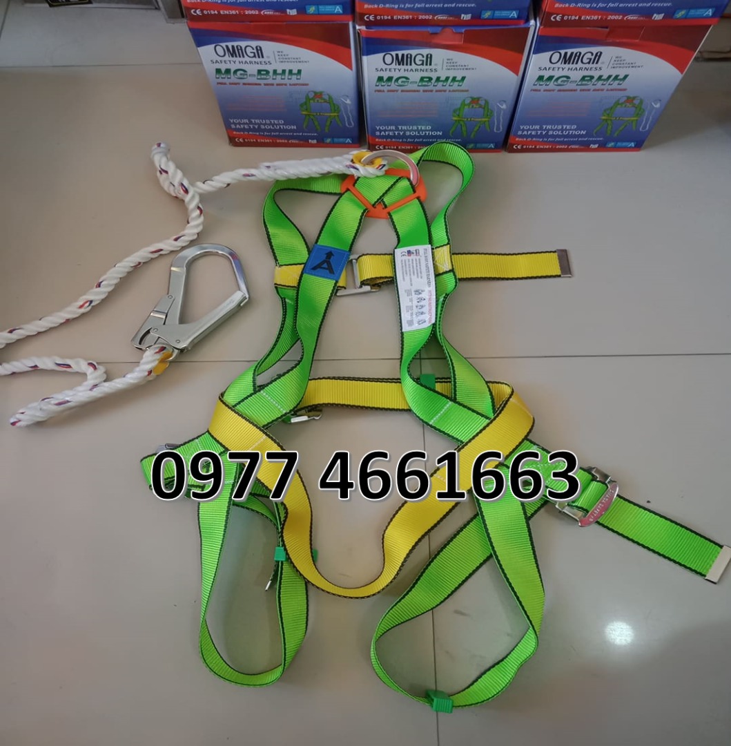 Safety harness single hook 30, Commercial & Industrial, Industrial ...