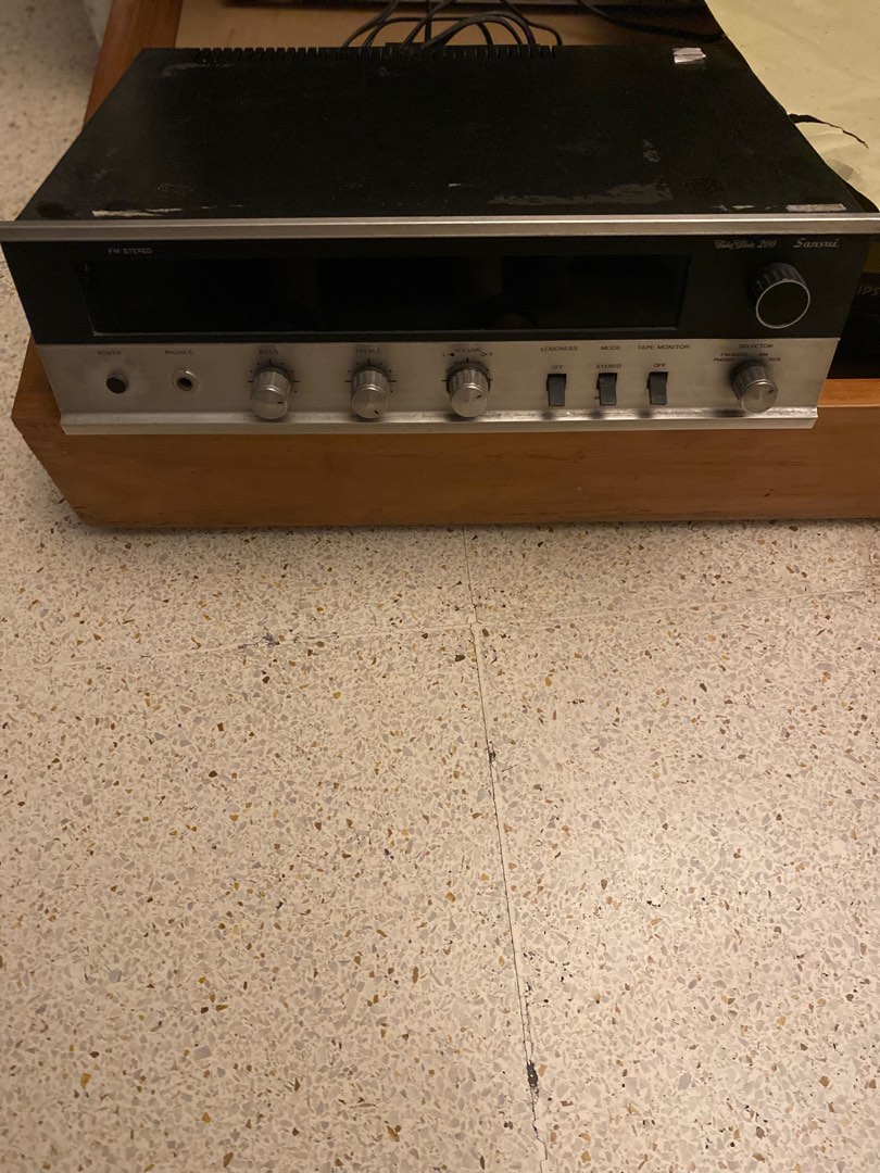 Sansui fm stereo solid state 200, Audio, Other Audio Equipment on Carousell