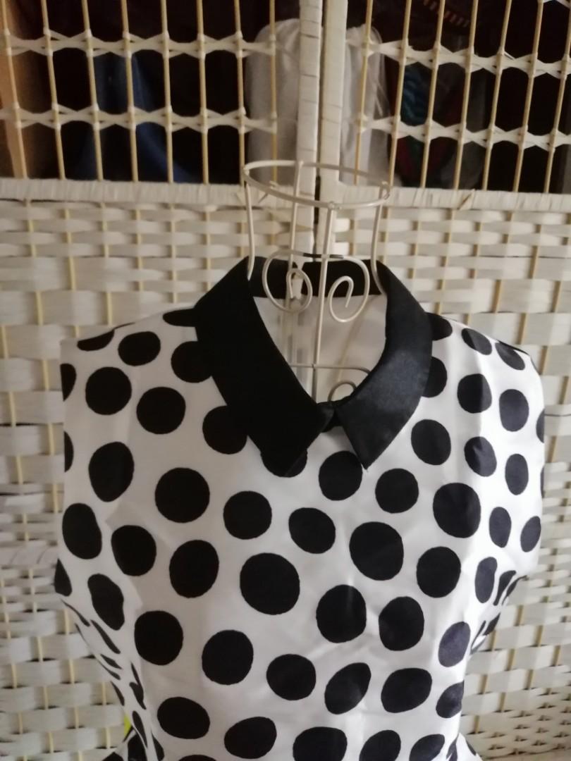 Structure peplum top, Women's Fashion, Tops, Sleeveless on Carousell