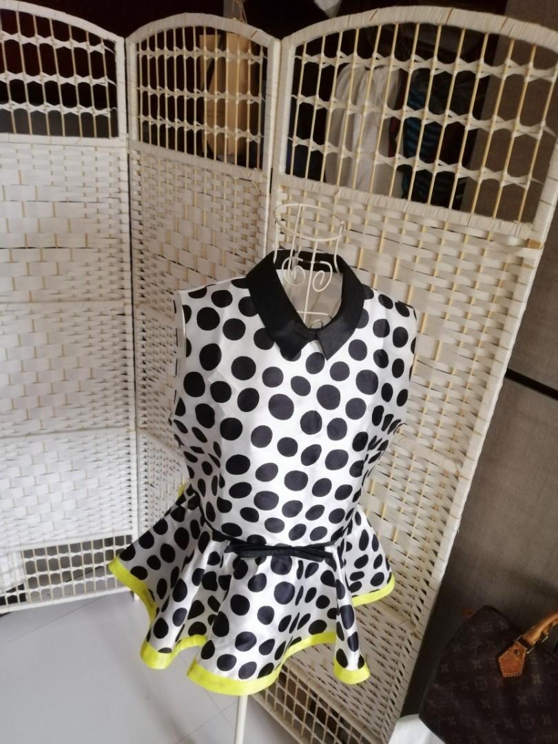 Structure peplum top, Women's Fashion, Tops, Sleeveless on Carousell