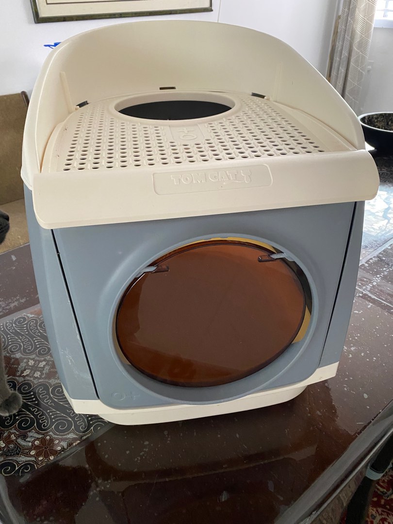 Tom Cat Pakeway Cabin Cat Litter Box, Pet Supplies, Homes & Other Pet ...