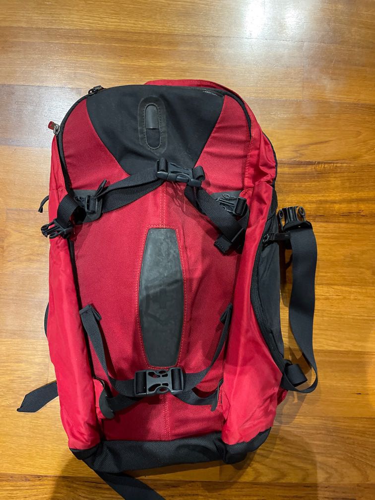 Victorinox backpack, Men's Fashion, Bags, Backpacks on Carousell
