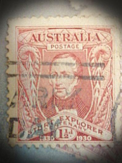 Australian 1930 1 1/2 Penny Scarlet Stuart Explorer Stamp, 興趣及遊戲, 收藏品及 ...