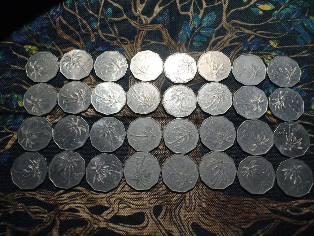 Big type 2 piso niyog set 1983-1990 400 per set, Hobbies & Toys ...