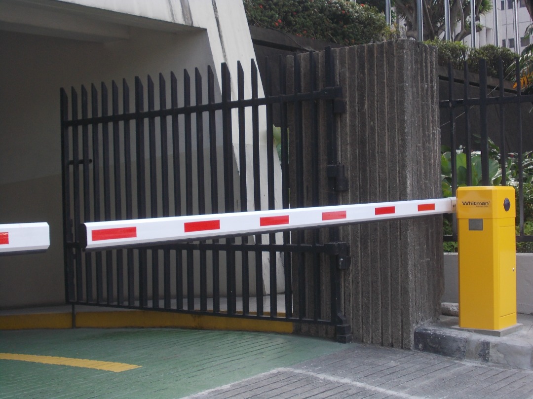 Boom Barrier Car Barrier, Commercial & Industrial, Construction ...