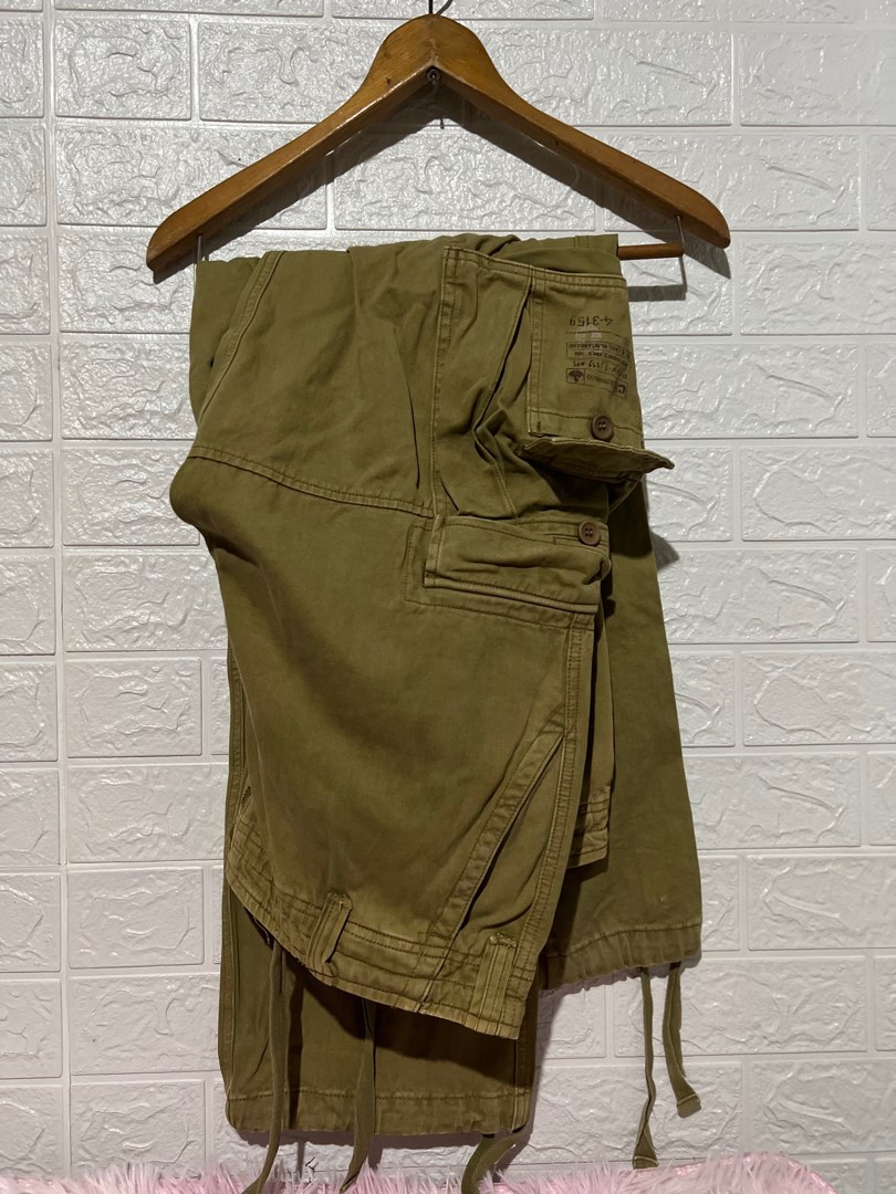Chi - cargo pants, Men's Fashion, Bottoms, Joggers on Carousell