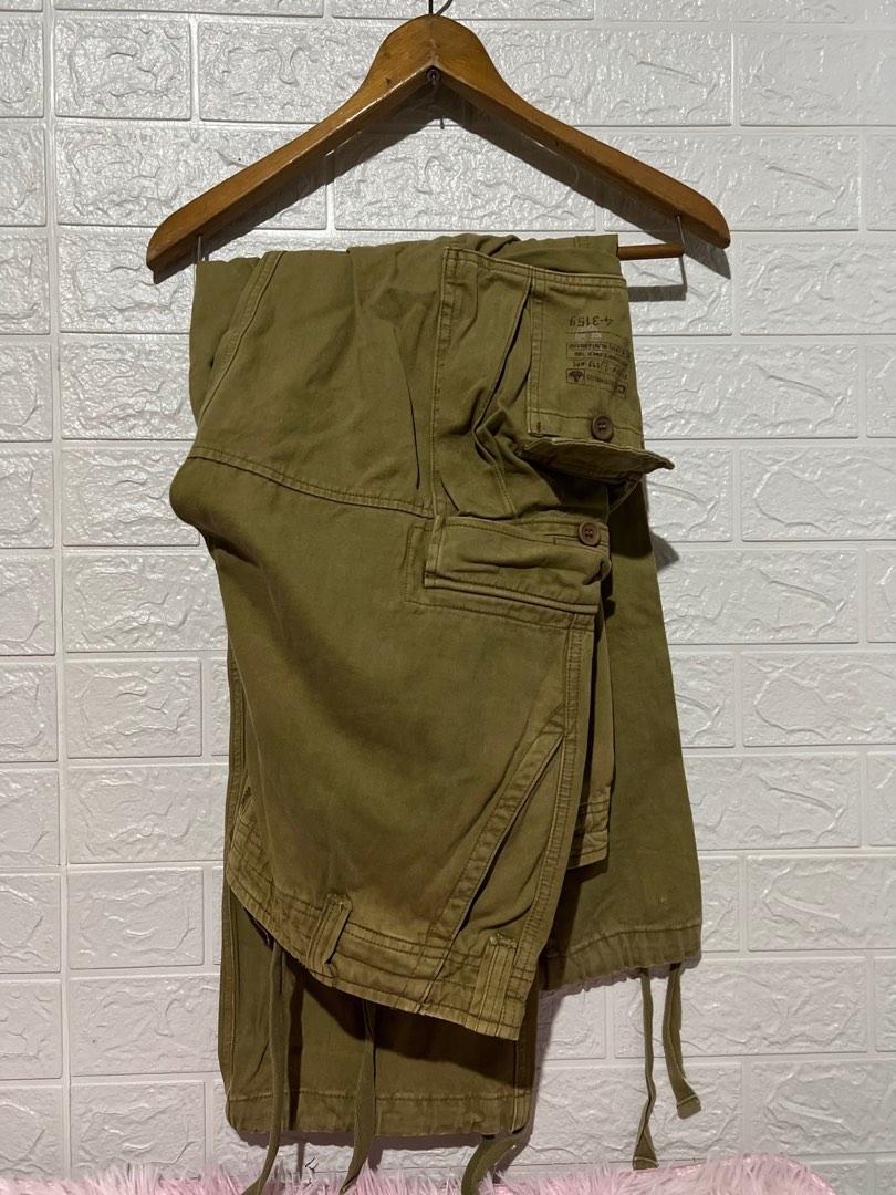 Chi - cargo pants, Men's Fashion, Bottoms, Joggers on Carousell