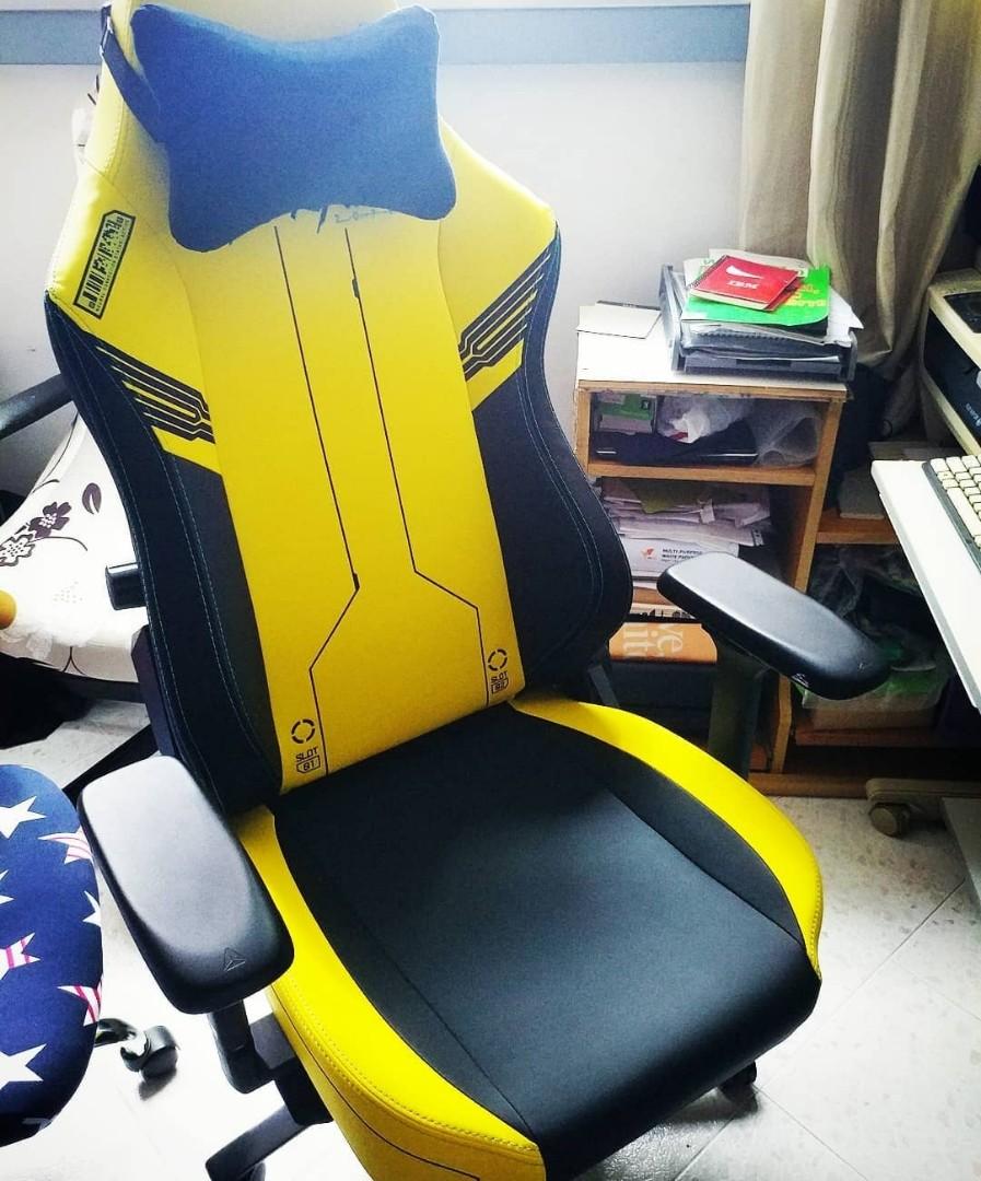 Cyberpunk 2077 secretlab chair, Furniture & Home Living, Furniture ...