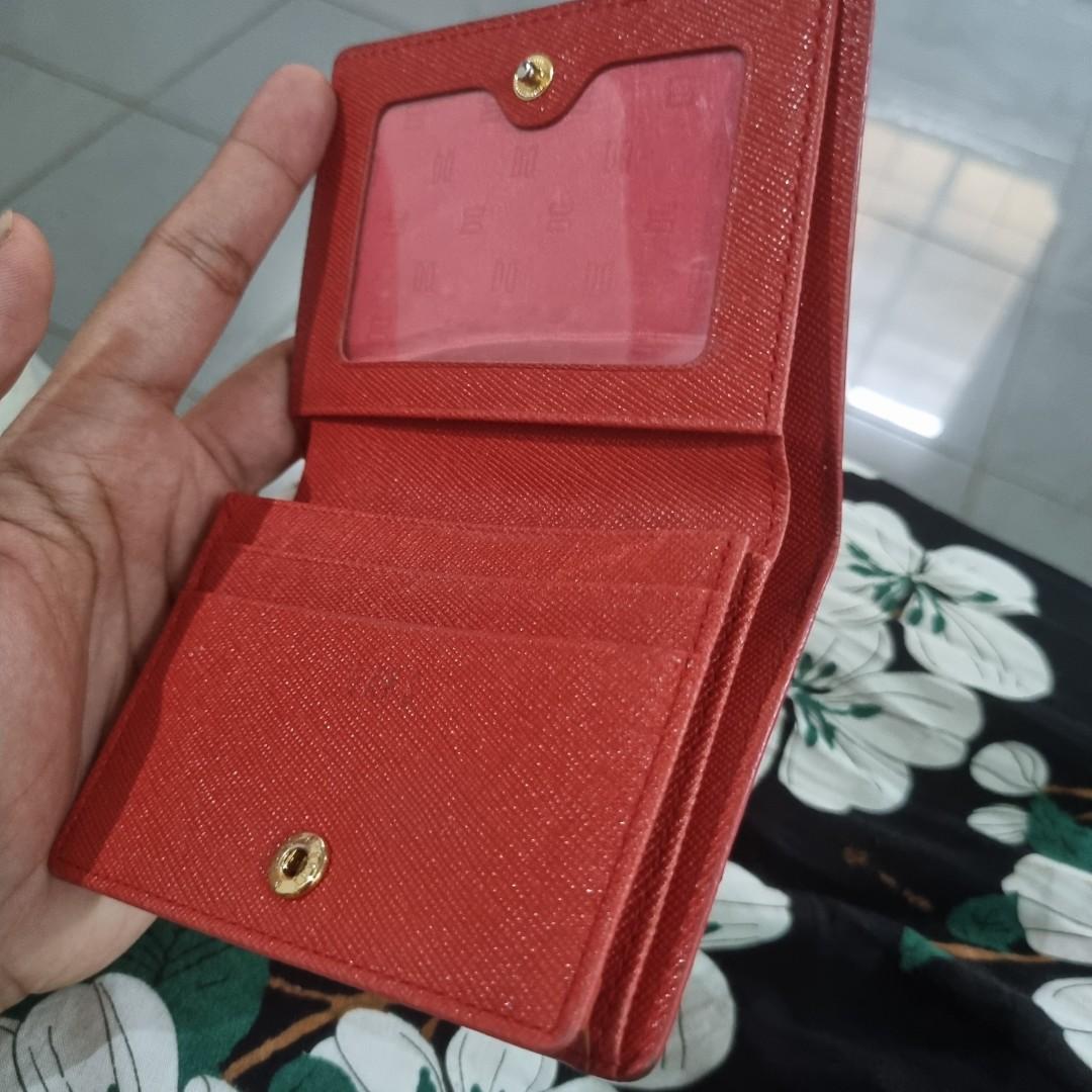 Daks bifold wallet, Women's Fashion, Bags & Wallets, Wallets & Card ...