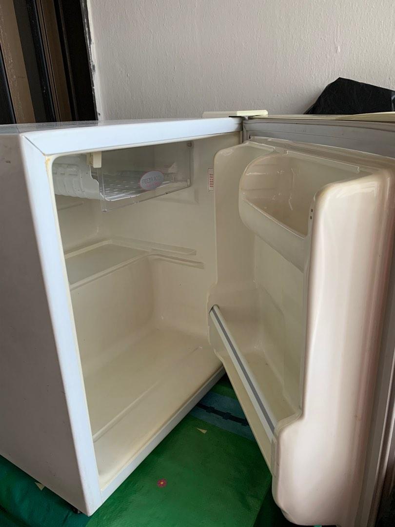 Electric Mini Fridge ( portable), TV & Home Appliances, Kitchen ...