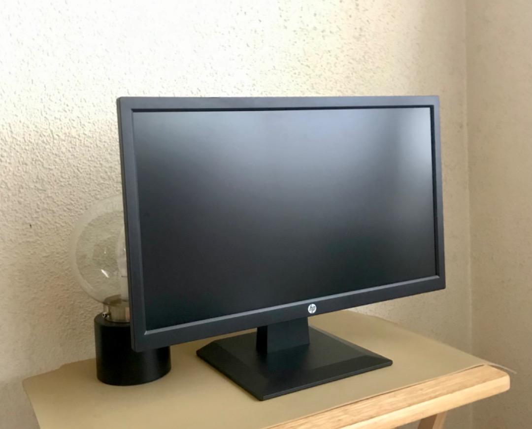 HP P204v 19.5-inch Monitor, Computers & Tech, Desktops on Carousell