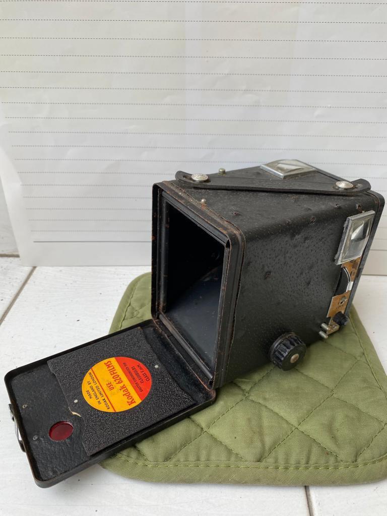 KODAK Six-20 Brownie Model E Camera, Hobbies & Toys, Memorabilia ...