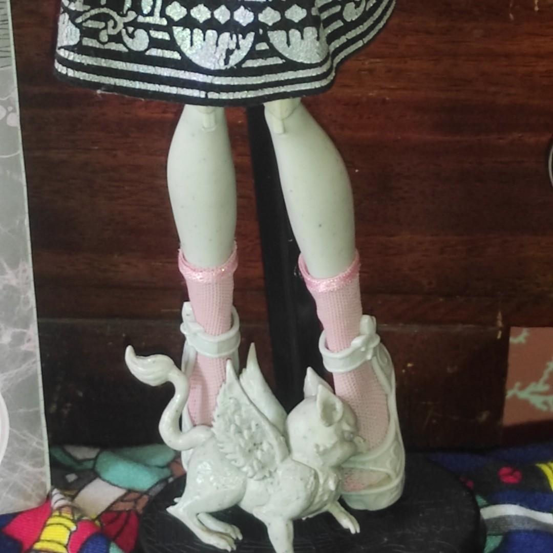Monster High Rochelle Goyle Basic Doll, Hobbies & Toys, Toys & Games on ...